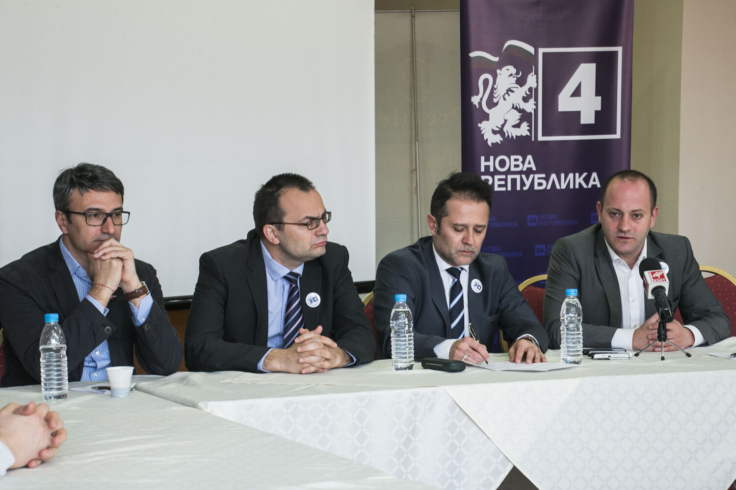 Иван Иванов Малкият бизнес ще възроди Нова Република Избори Новини от България и Света