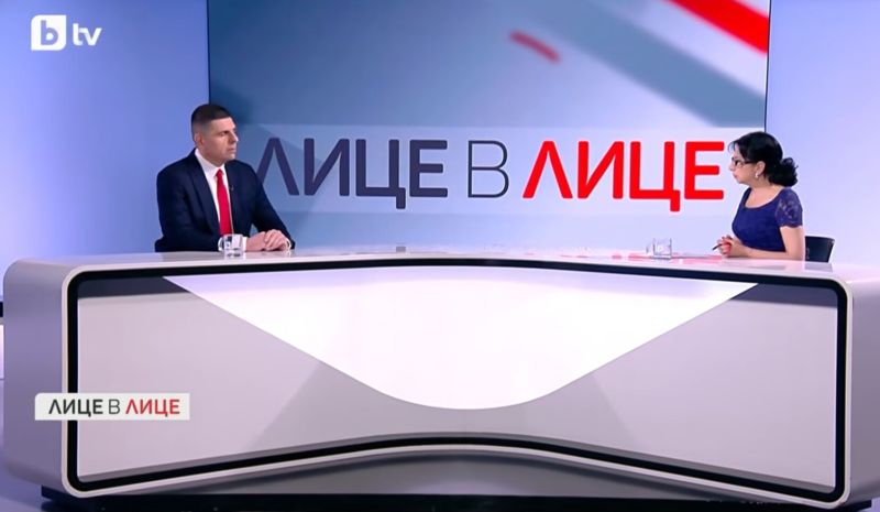 Колко свободна от Пеевски е bTV - пита Ивайло Мирчев в студиото на bTV ...