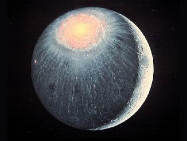 На Луната са открити следи от гигантски сблъсък с протопланета | Космос